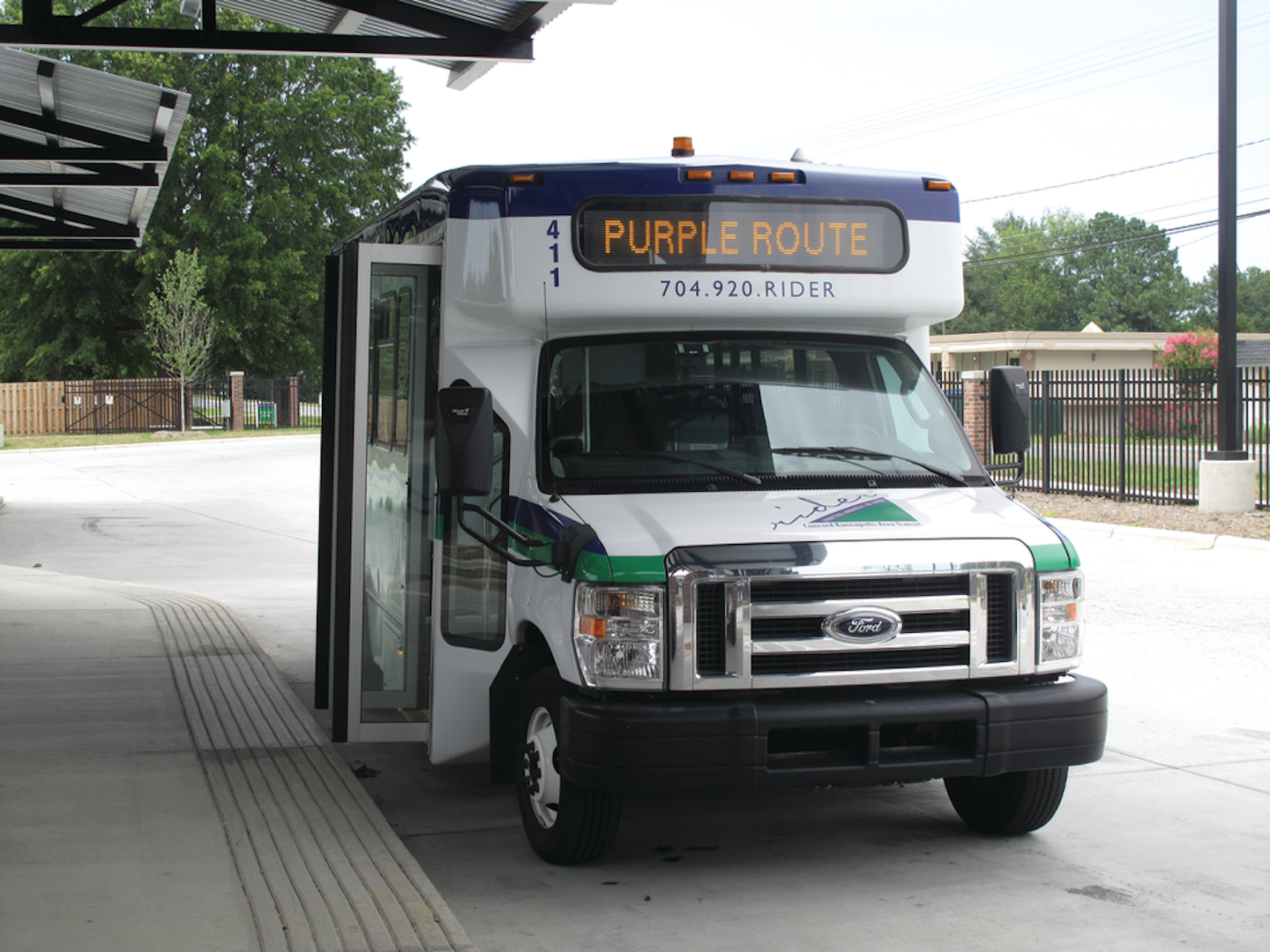 TwinVision Mobilite Destination Sign System From: Luminator Technology ...