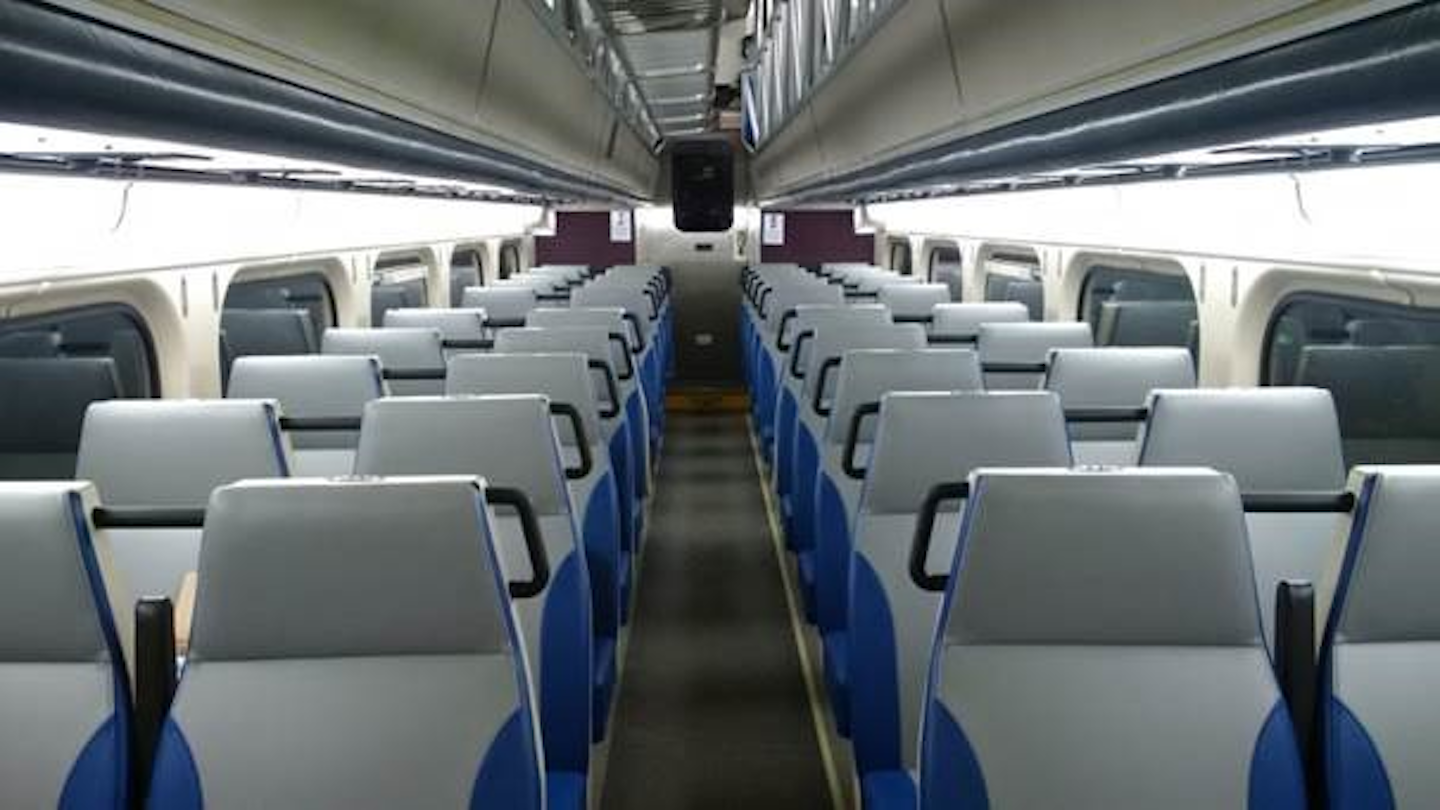 Metra Debuts New Seats on Some Railcars | Mass Transit
