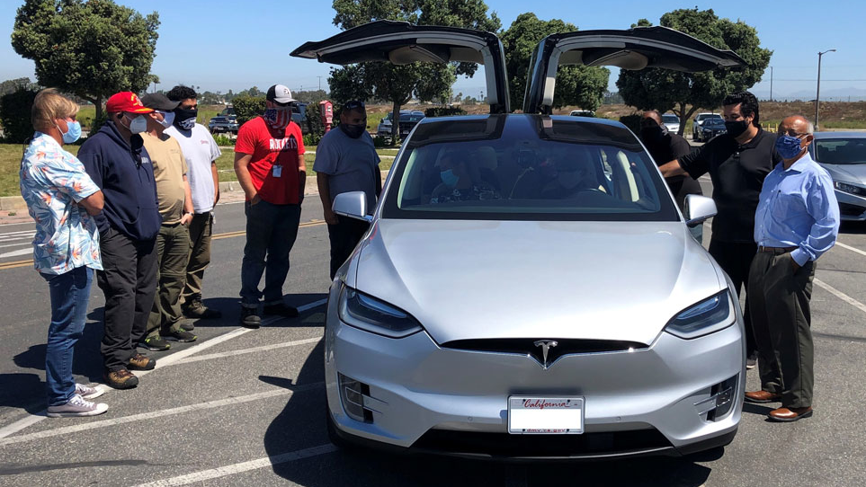 Tesla X is OCTA’s first all-electric vanpool vehicle | Mass Transit