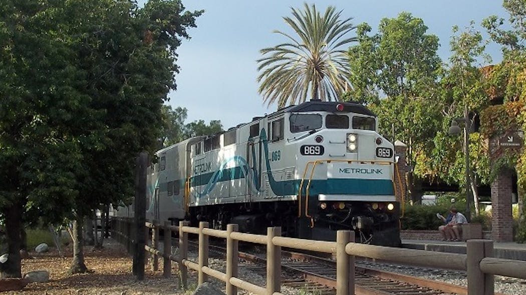 Amtrak will continue to operate Metrolink trains with new contract ...