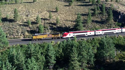 Public gets first glimpse at Caltrain’s new electric trainsets | Mass ...