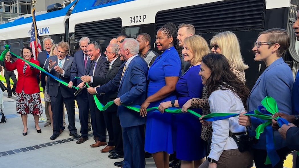 Metrolink’s new Arrow Line opens between San Bernardino and Redlands ...