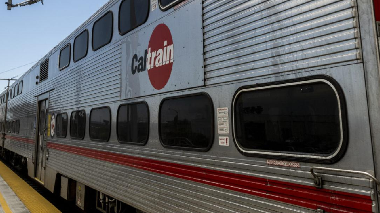 Caltrain and PG&E celebrate major milestone of electrification project ...