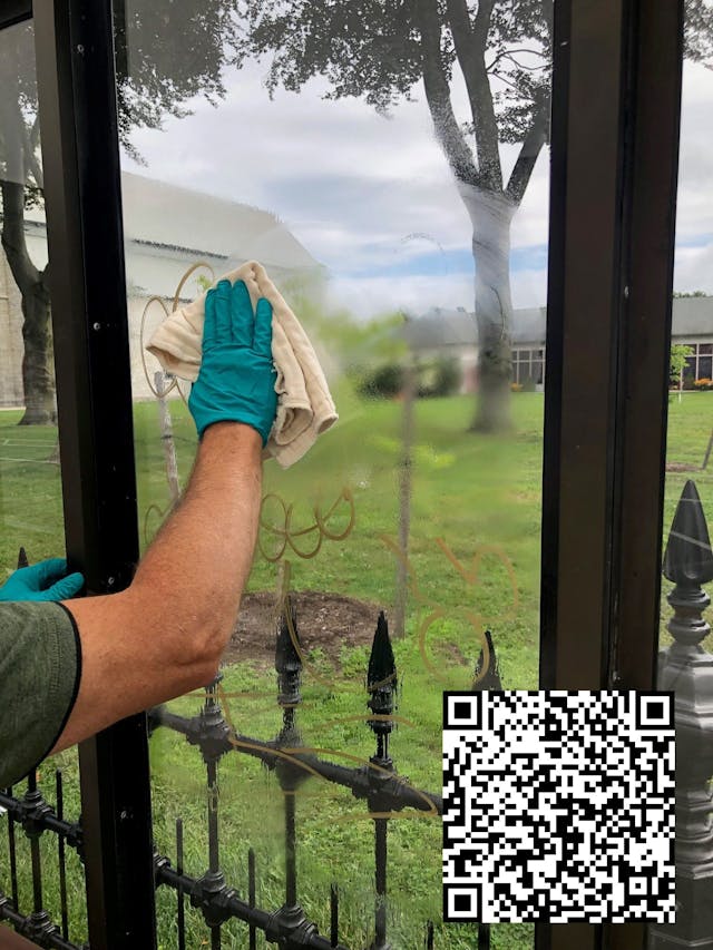 OP-ED: Break the cycle of glass replacement in transit shelters with ...