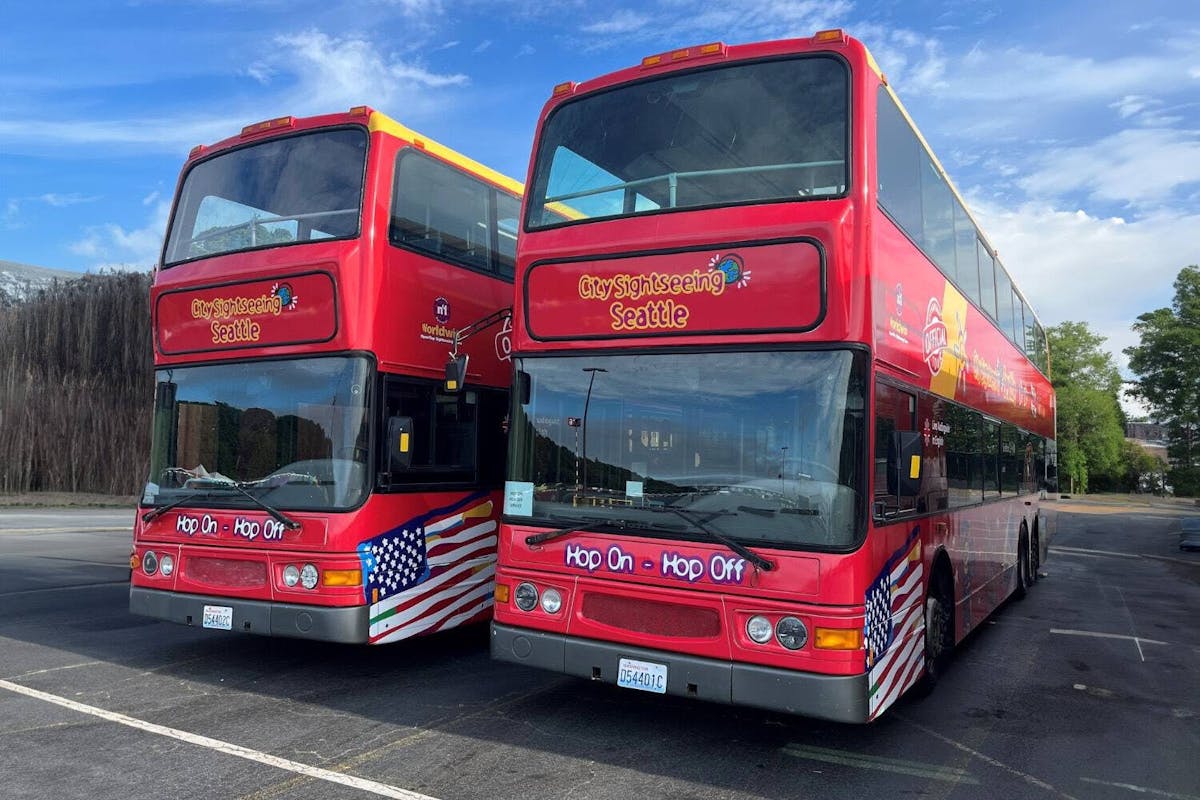 Community Transit sells five circa 2011 double decker buses | Mass Transit