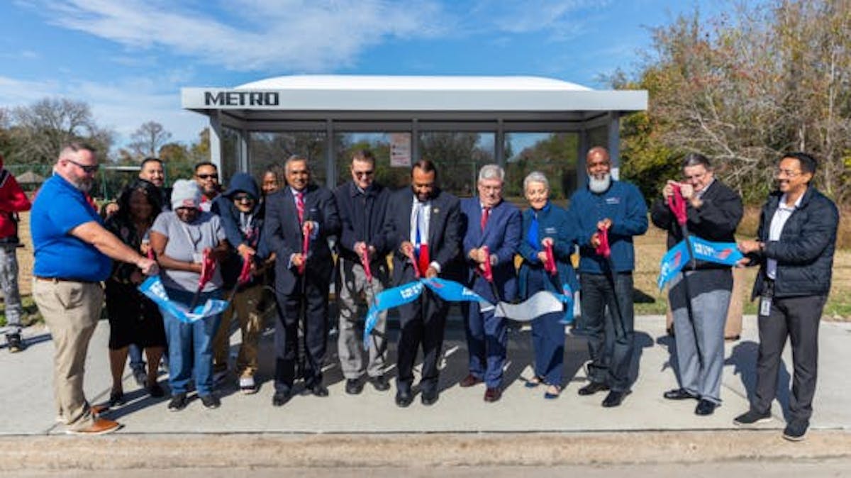 Houston Metro celebrates completion of 5,000 universally accessible bus ...