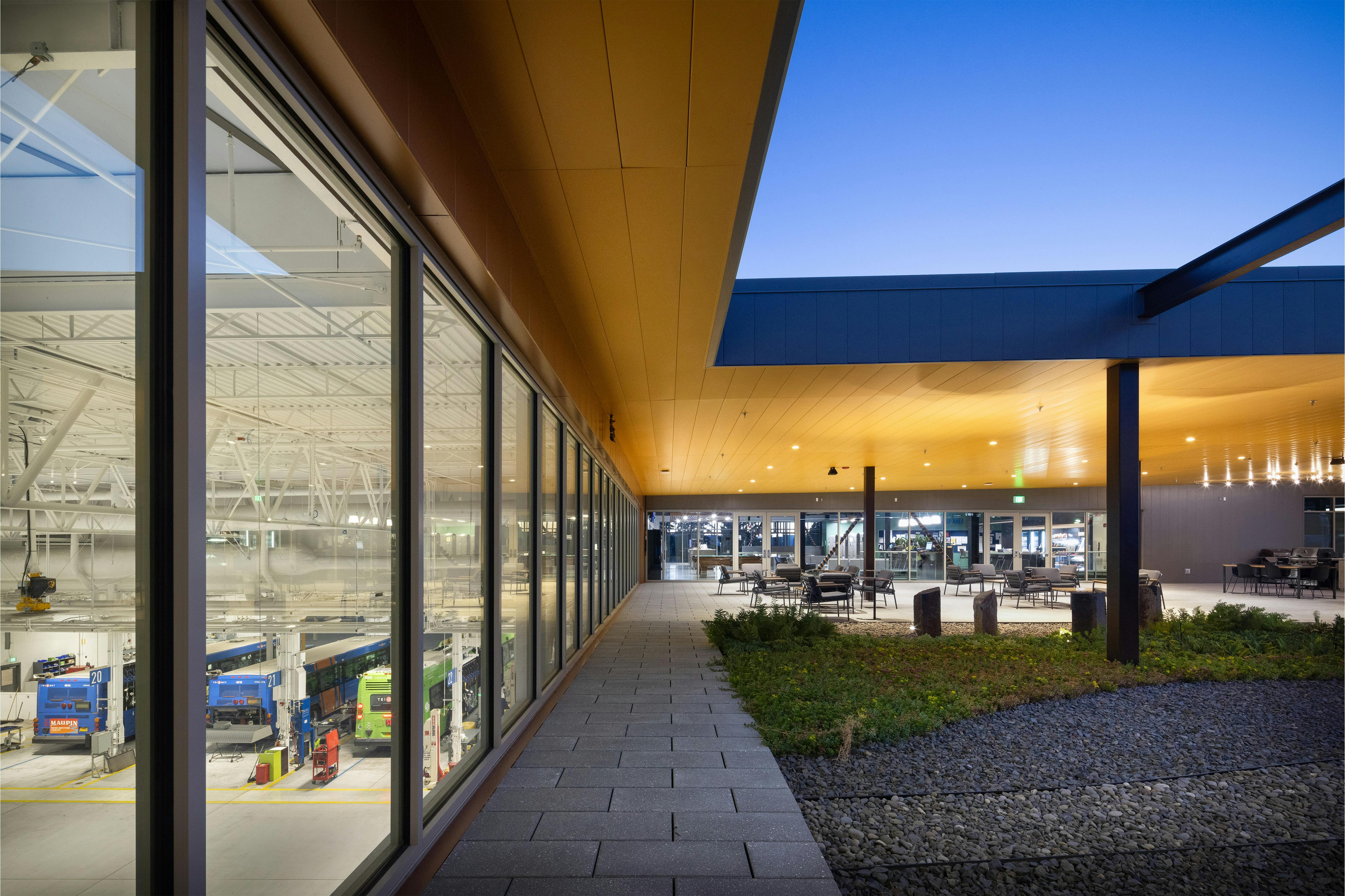 TriMet’s Powell Garage leads way in modern transit facilities | Mass ...