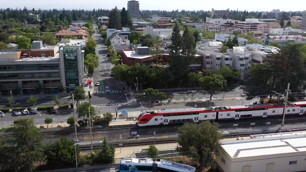 Caltrain completes final corridor wide test prior to electrification ...